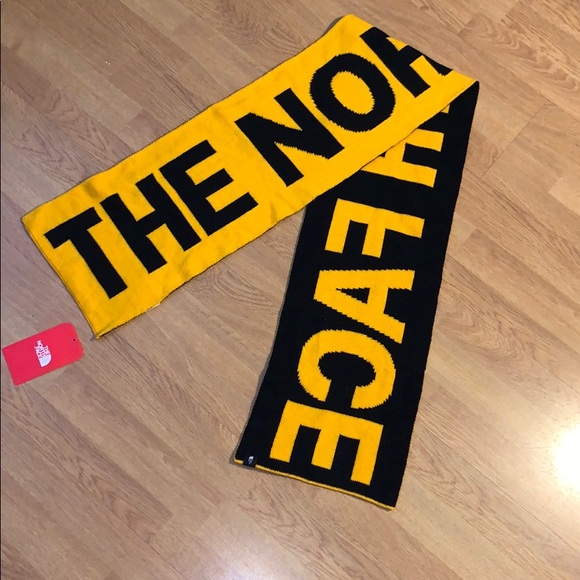 The North Face | Accessories | Nwt The North Face Logo Scarf Black ...